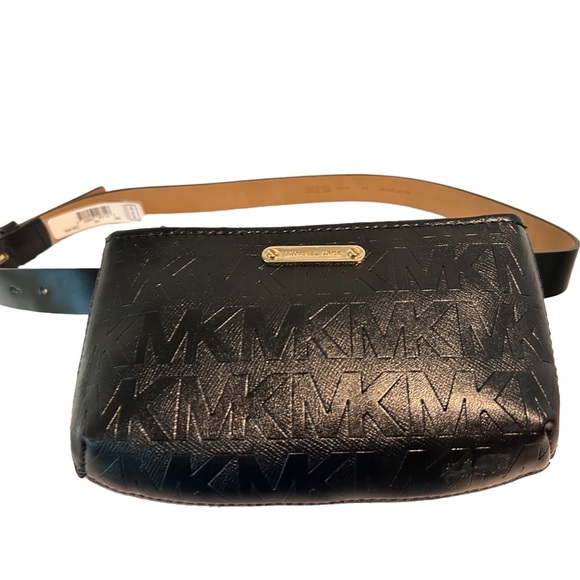Michael Kors | Bags | Michael Kors Waist Style Fanny Pack Bag | Poshmark